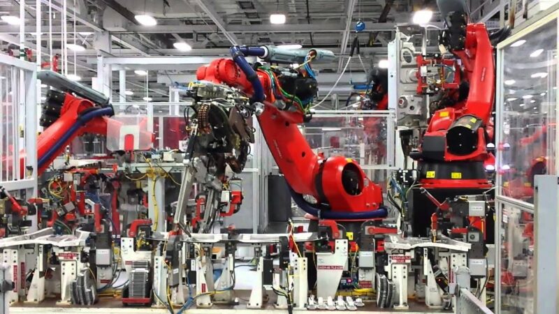 Tesla Gigafactory: Robotics and the New Age of Automation | SocialMyndz